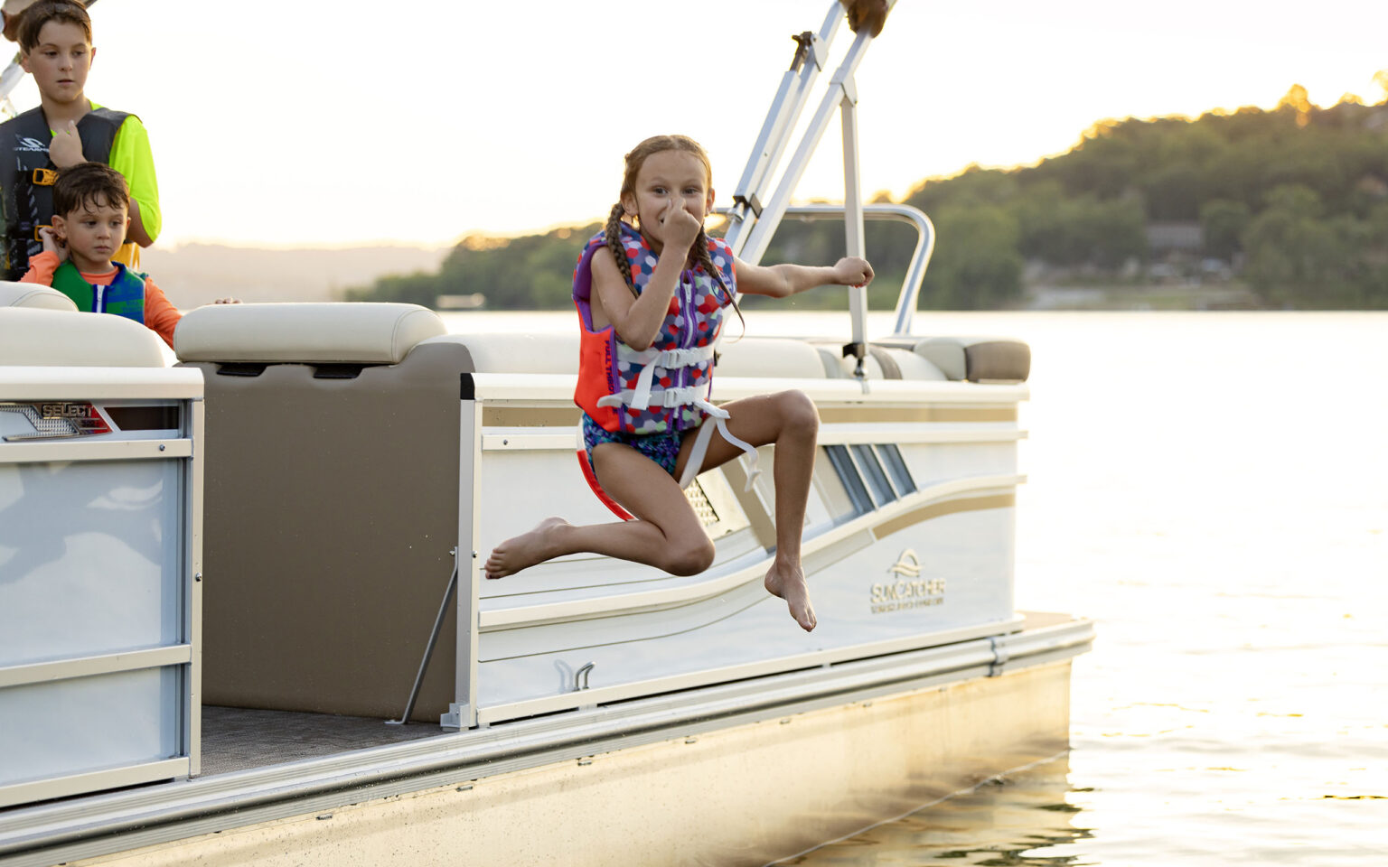 Safe Boat Entry and Exit - SunCatcher Pontoons